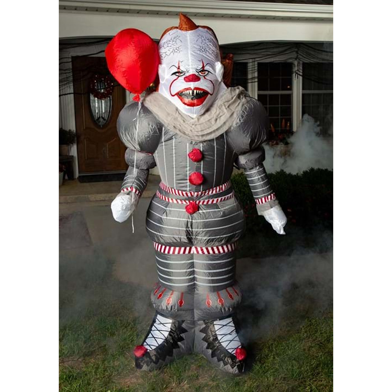 Stephen King's It Pennywise Inflatable Lawn Halloween Prop | Inflatable ...